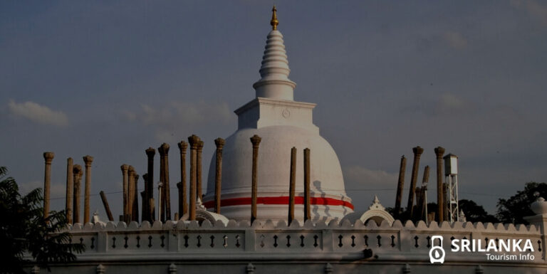 Sri Pada (Adam's Peak) - Guide to the Sacred Footprint
